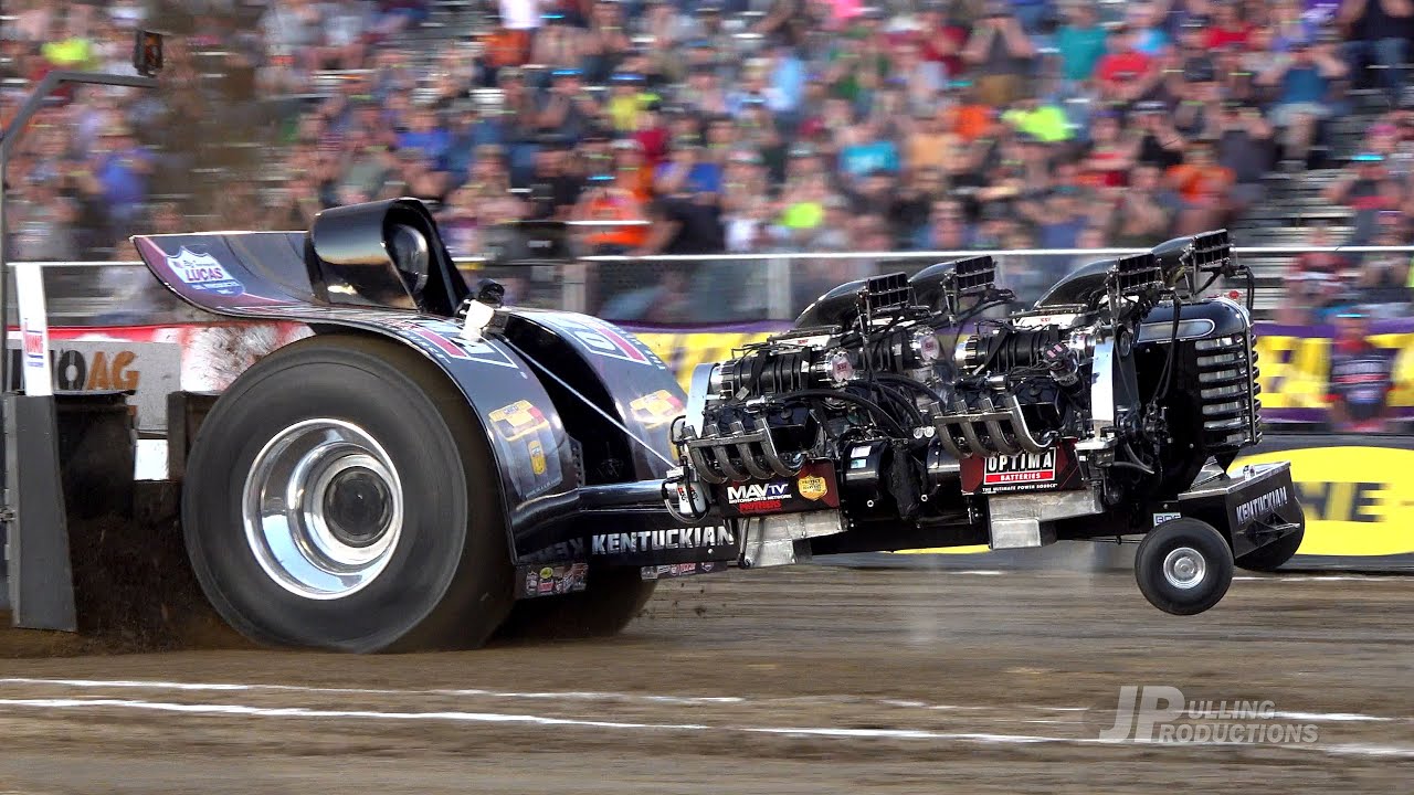 2021 Lucas Oil Super Modified Tractors pulling at the Hillsboro Charity ...