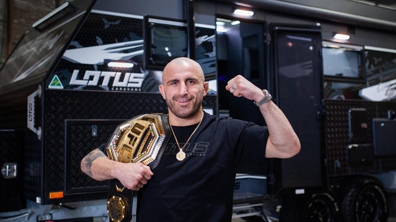 Alex Volkanovski visits Lotus Caravans HQ - YouTube
