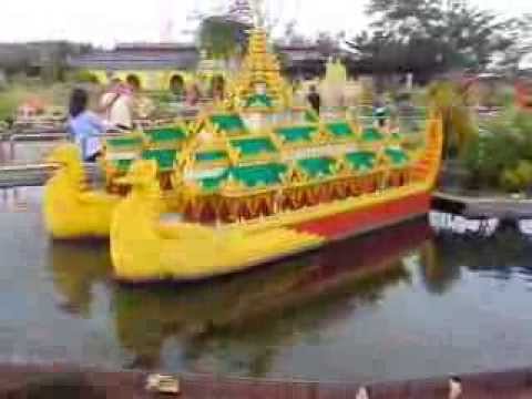 Legoland Malaysia:Lego Myanmar mini land - YouTube