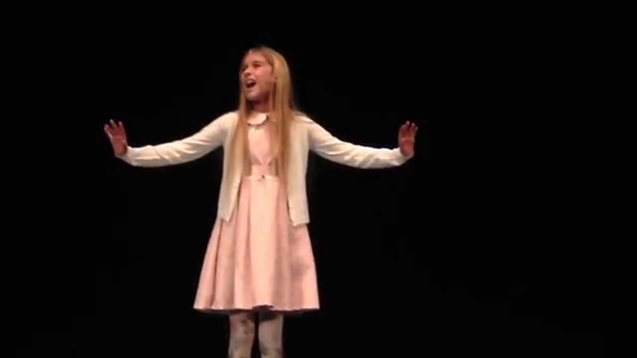 Zoe Nochi - Don't Forget me (2014) - YouTube