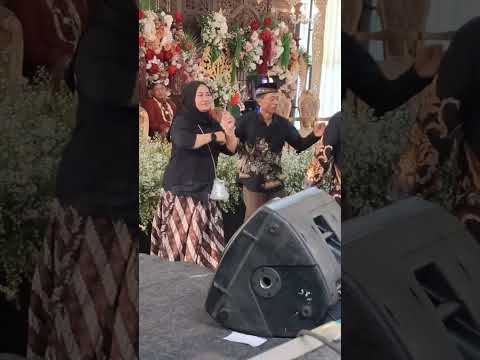 PRAU LAYAR SINGER DEA ERLINA FT GUS MIF  KOWI PRO