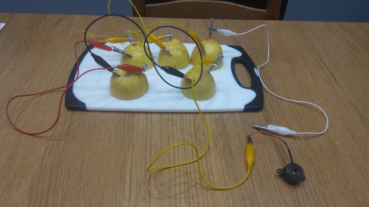 Experimentadores 20.- Cómo hacer una pila casera con limones. - YouTube