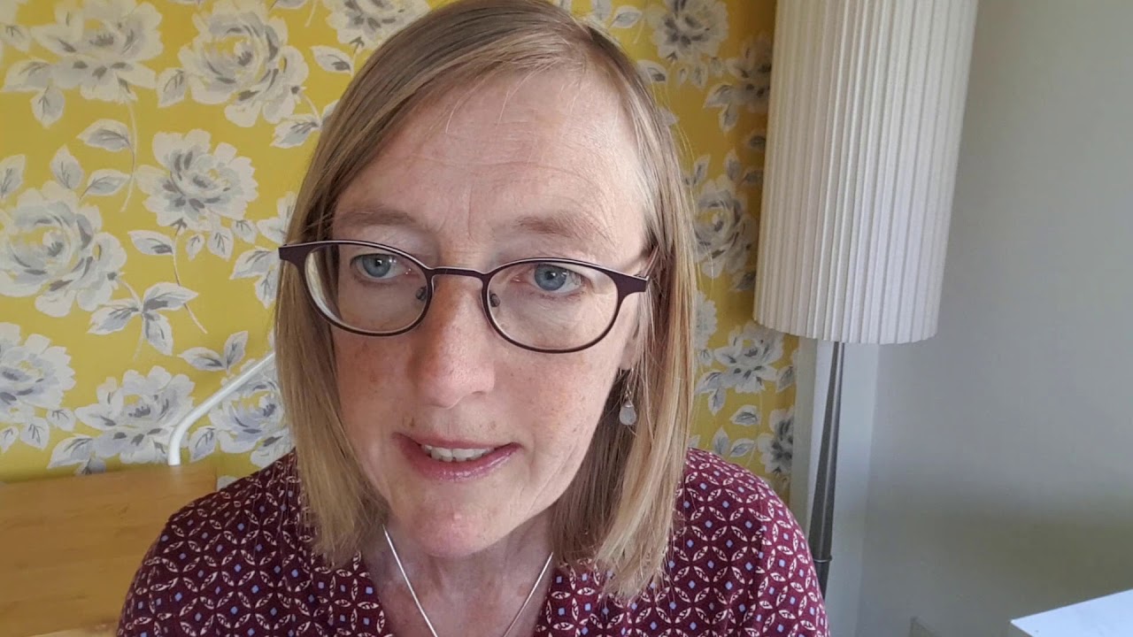 Het drama van mijn eerste bh - YouTube