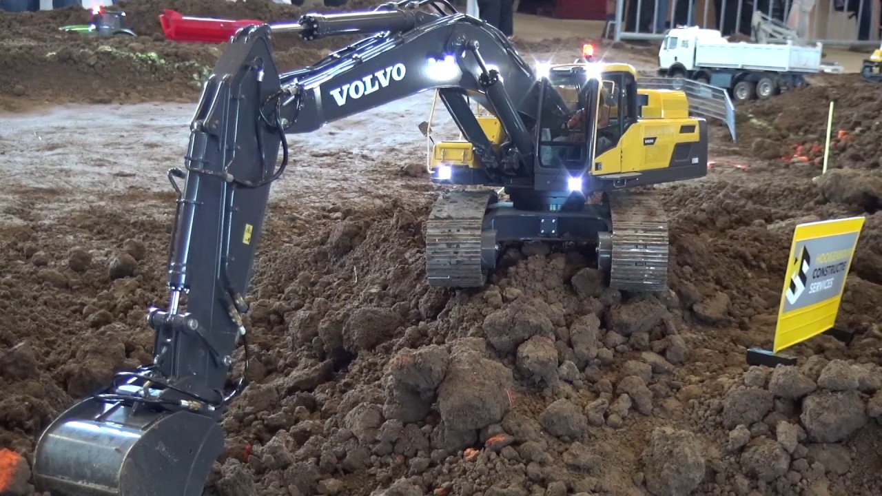 Volvo EC 480 works on difficult terrain - YouTube