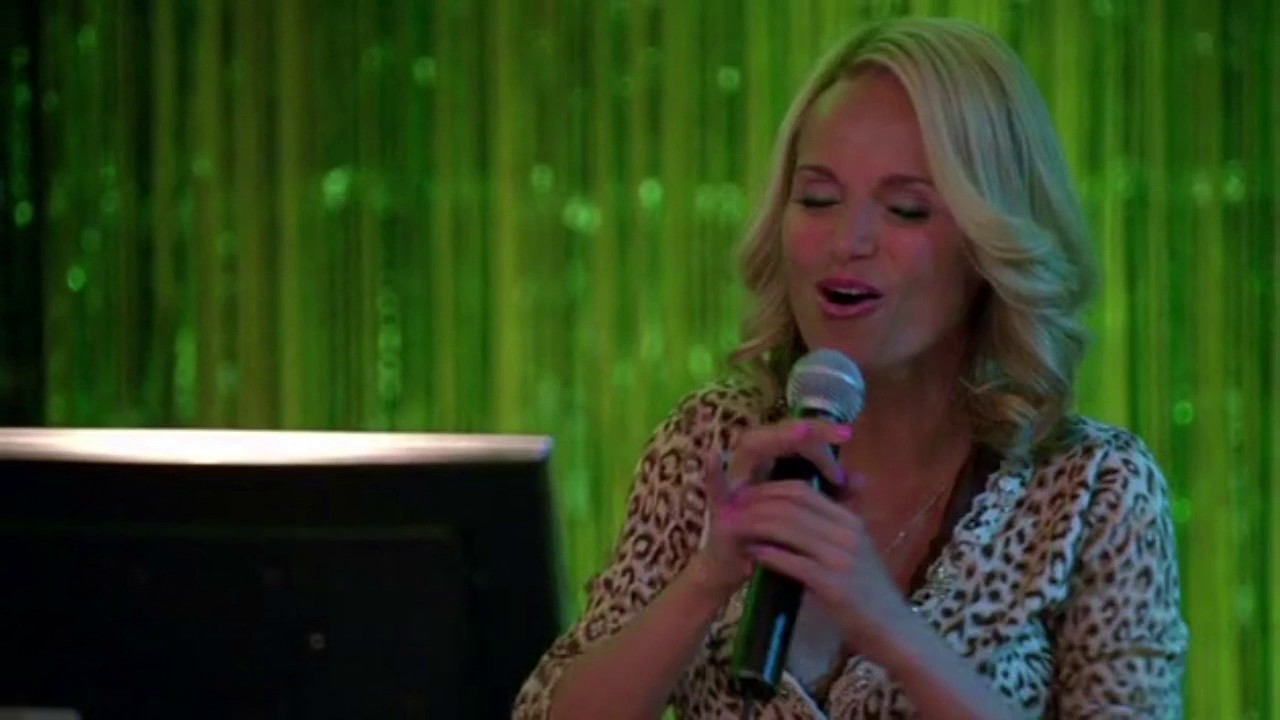 GLEE- Alone (Full Performance) - YouTube