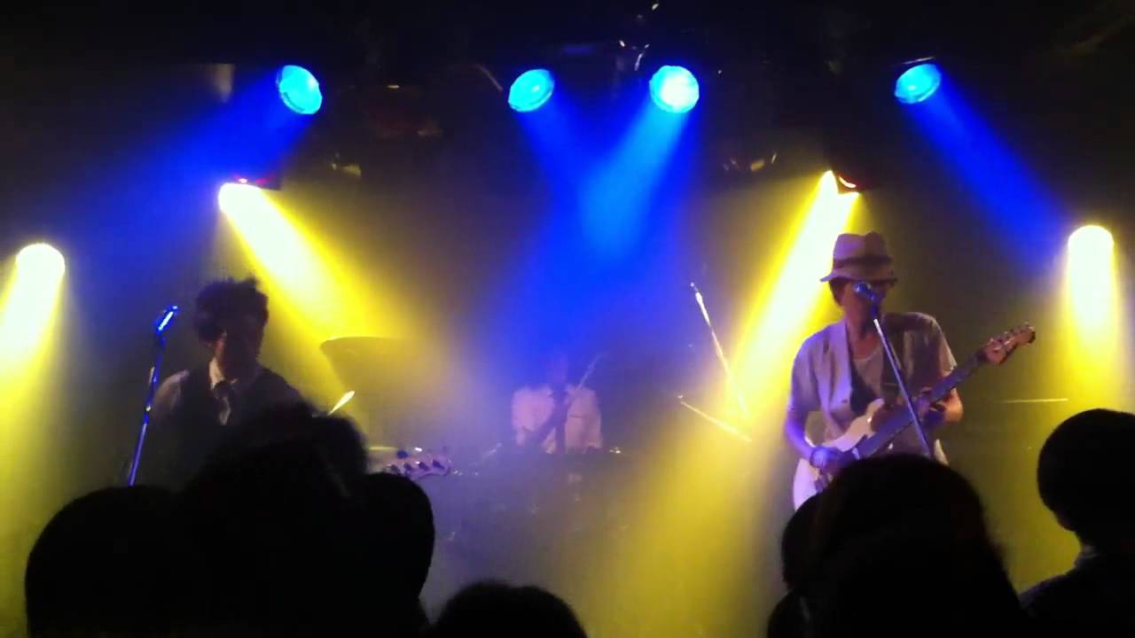 PARALLEL WORLD GIRLFRIEND / THE VILLAGE Live at Shimokitaza ERA - YouTube
