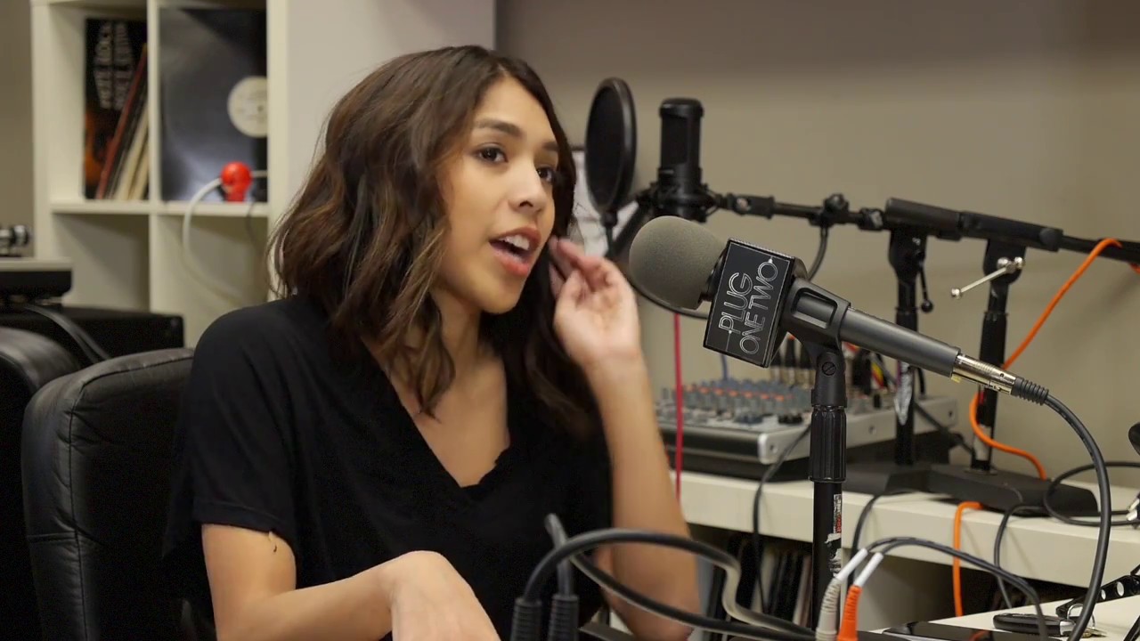 TV Personality Jen Deleon Interview - YouTube