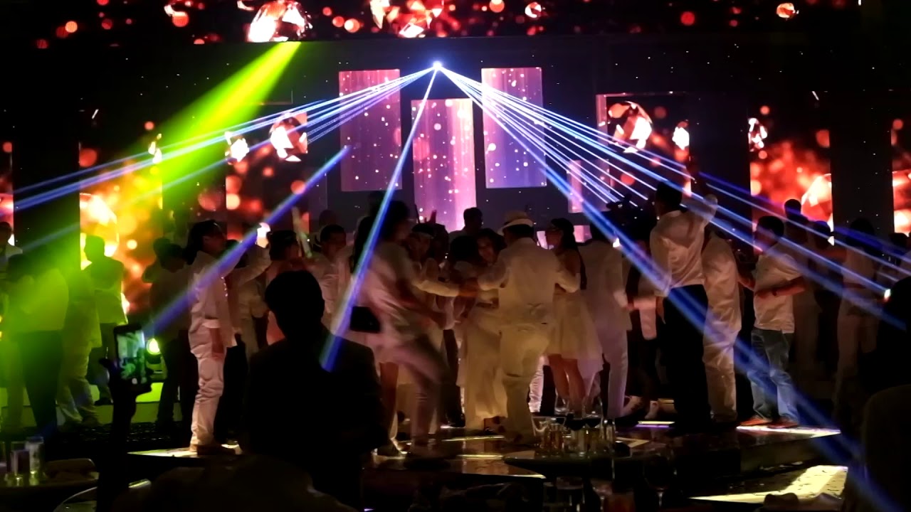 Laser show (SCG JOB) ให้บริการเช่าไฟเลเซอร์ ( laser system ) - YouTube