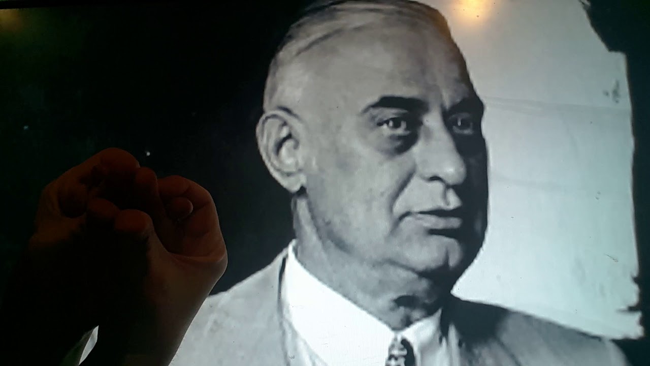 Horacio the handsnake - Alexander Pantages - YouTube