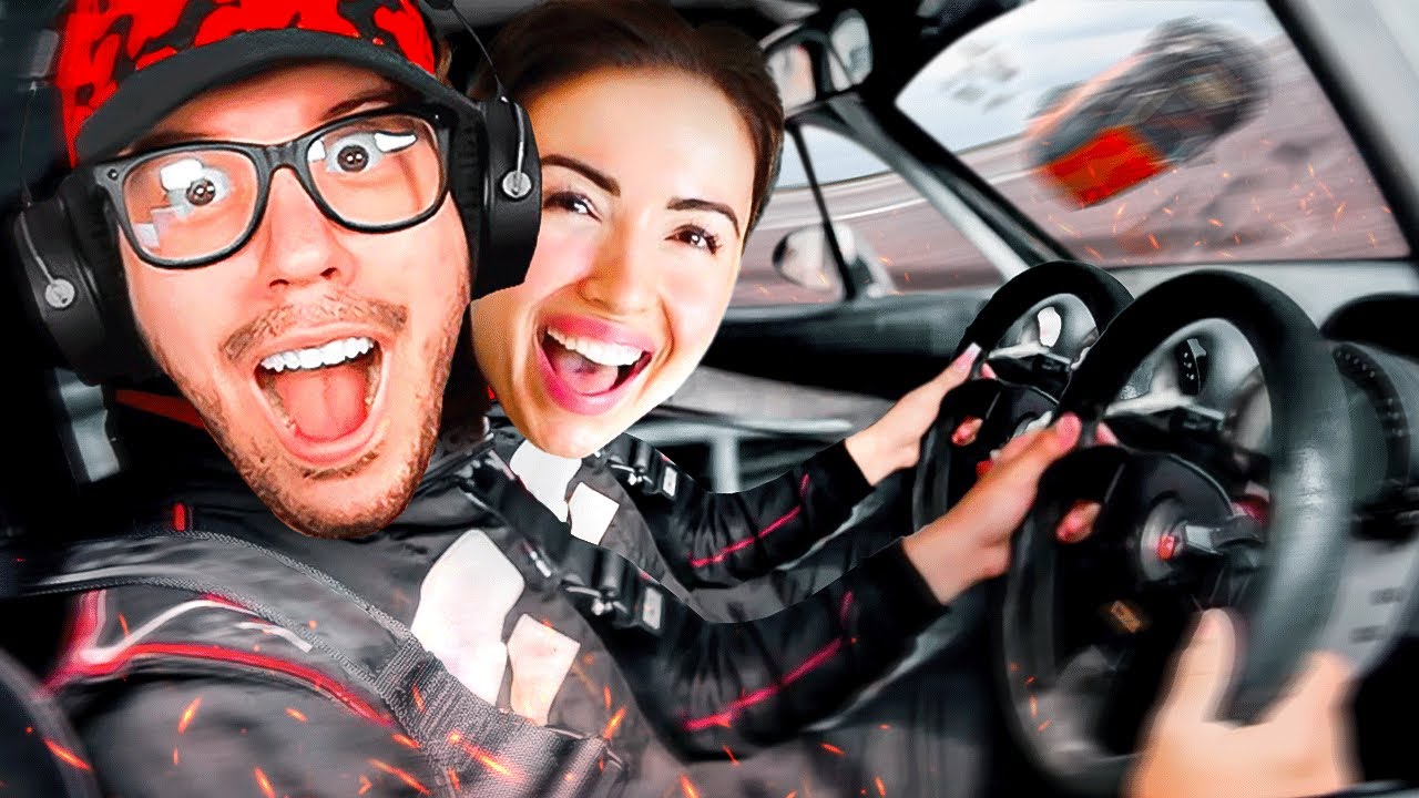 BOYFRIEND vs GIRLFRIEND in a RACING GAME! - YouTube