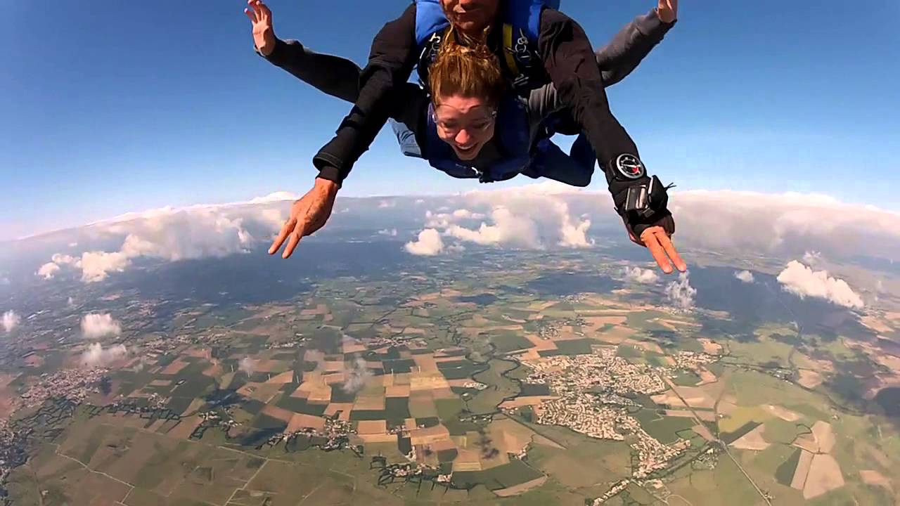 PRESENTATION MIKE AIR 2015 - YouTube