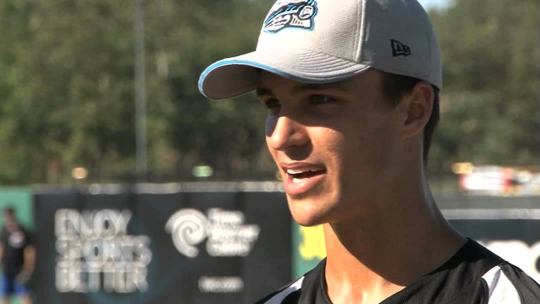 Getting to know the Chiefs - Zach Walters - YouTube