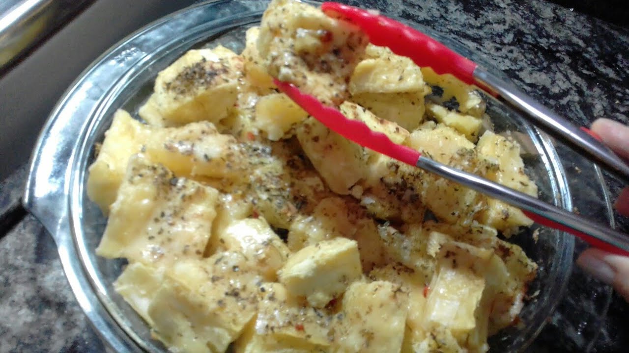 Mandioca,macaxeira ,aipim assado no forno com queijo simpesmente ...