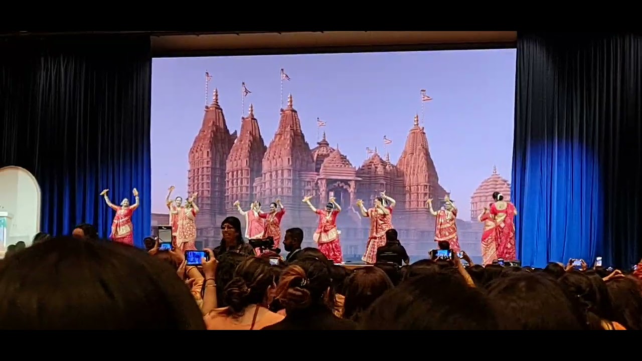 Abu Dhabi Hindu Temple cultural program 6 - YouTube