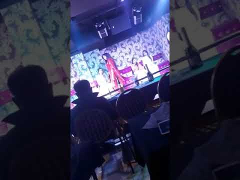 Pakistani club dance in dubai - YouTube