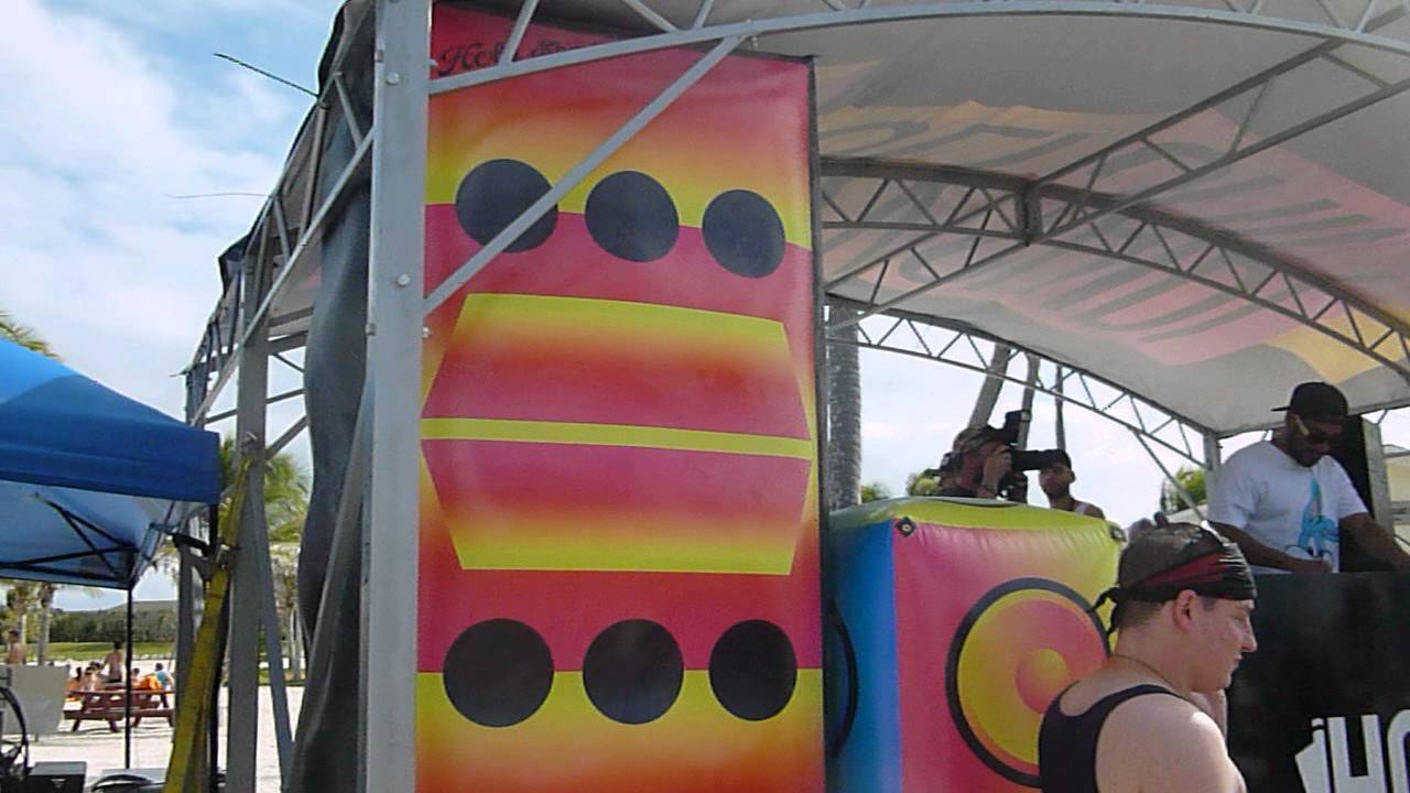 Holy Ship!!! 2014 - Day Two: Armand van Helden - Kicking off the Island ...