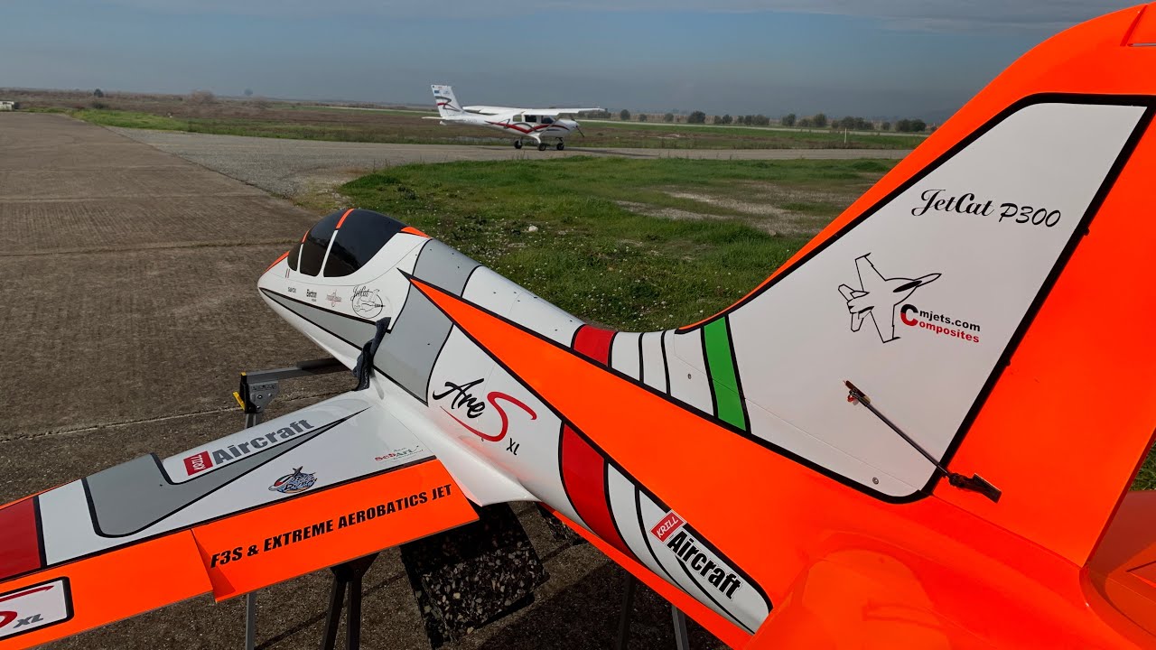 Krill AreS XL Snap Rolls - YouTube