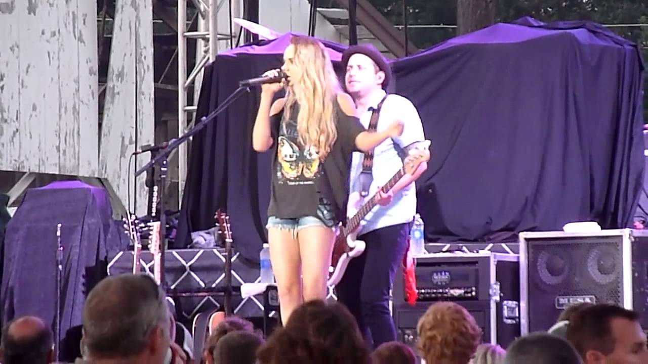 Full Danielle Bradbery Set from the Guthrie River Ruckus 07/26/2014 ...
