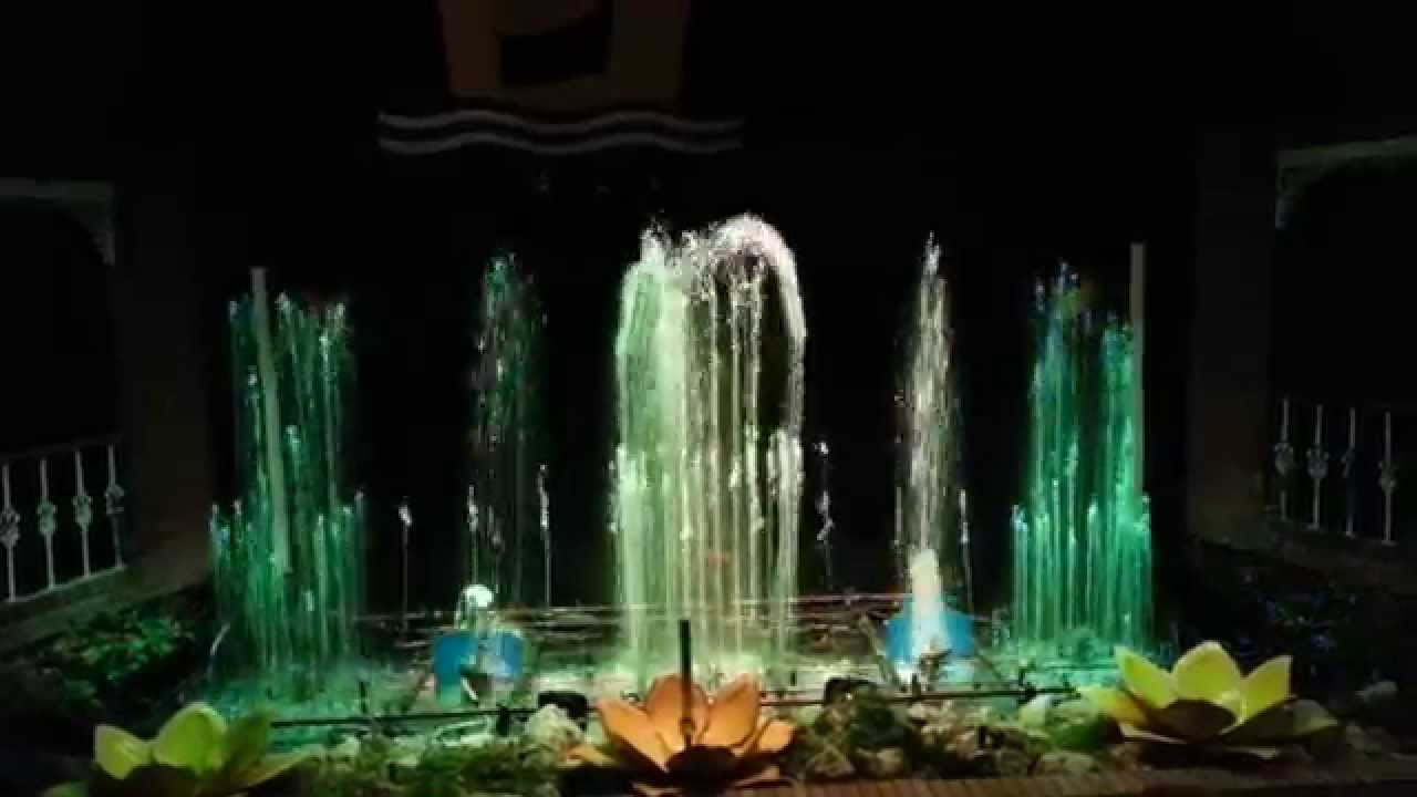 WATER DANCE SHOW. Fountain Show. WATERMOUTH CASTLE - YouTube