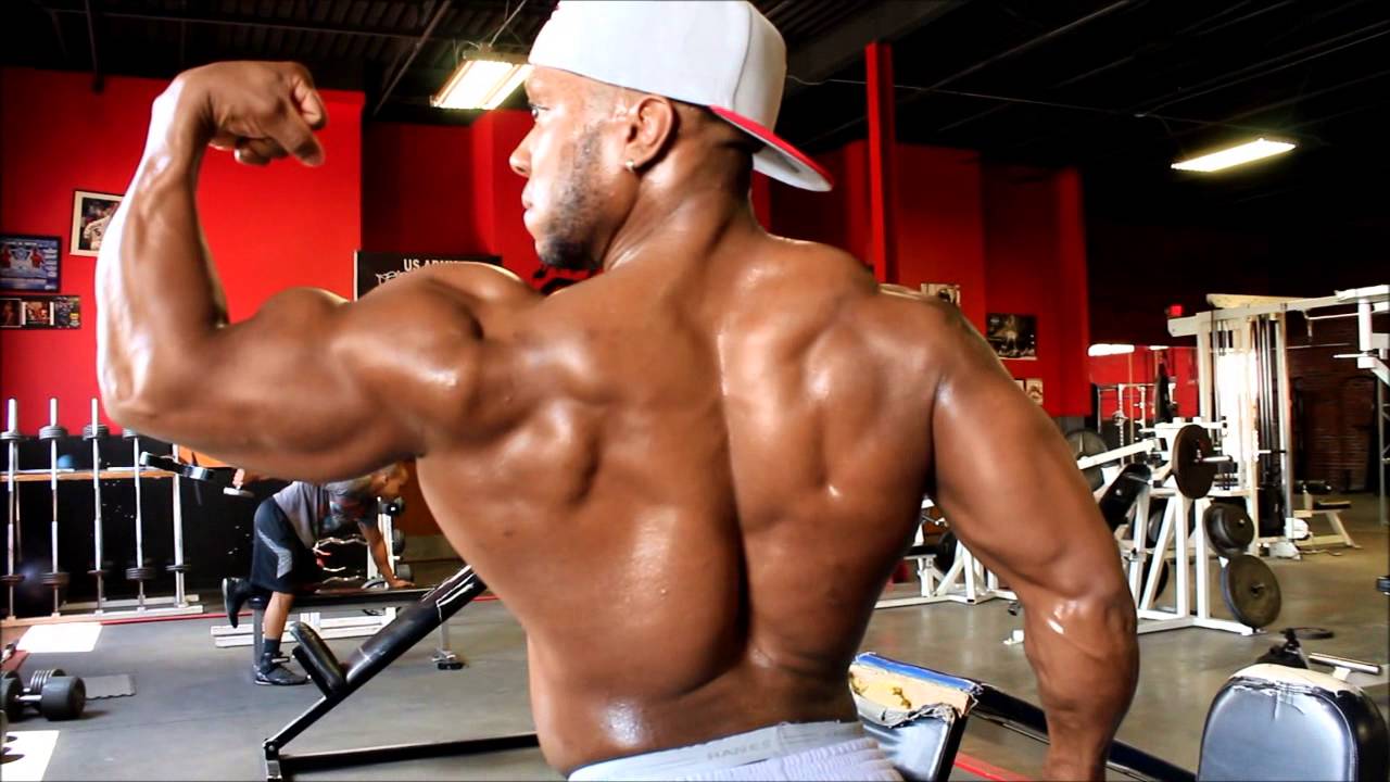 Posing At Metroflex Gym (193 Pounds) - YouTube