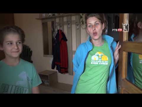 Prilog RTVKV Podela racunara u opstini Knic - YouTube