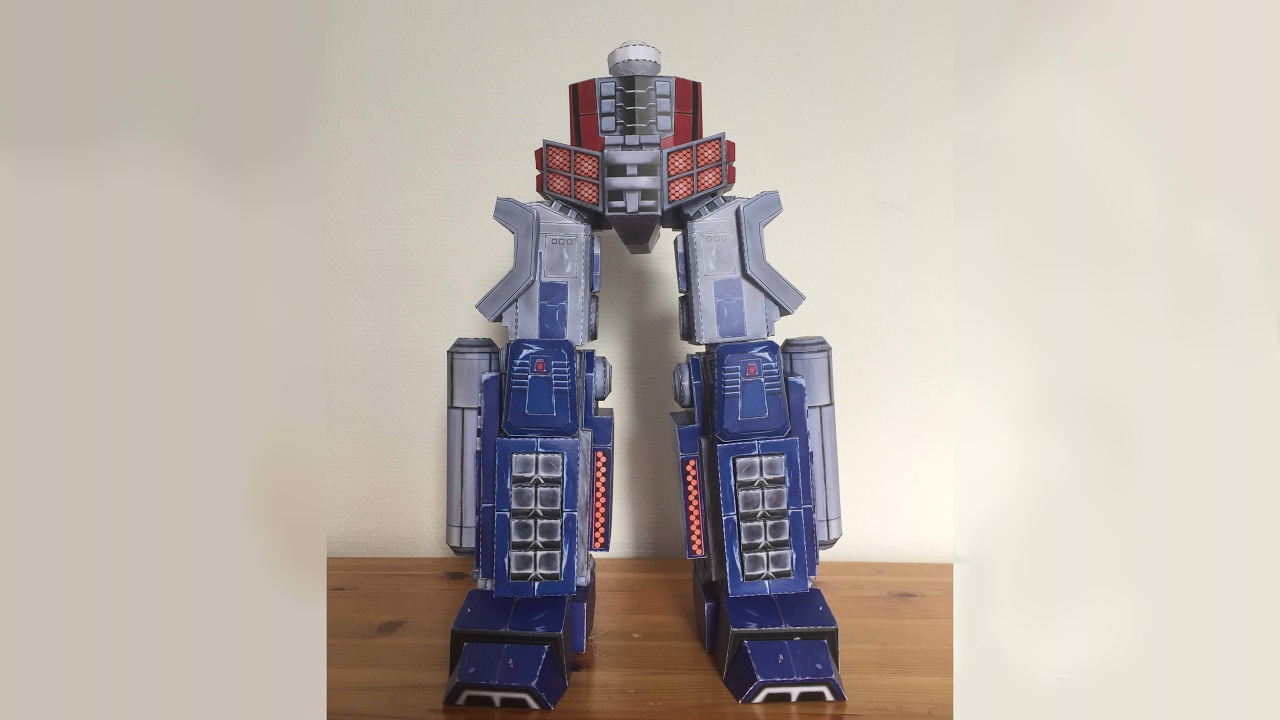 Optimus Prime Papercraft partie 1 - YouTube
