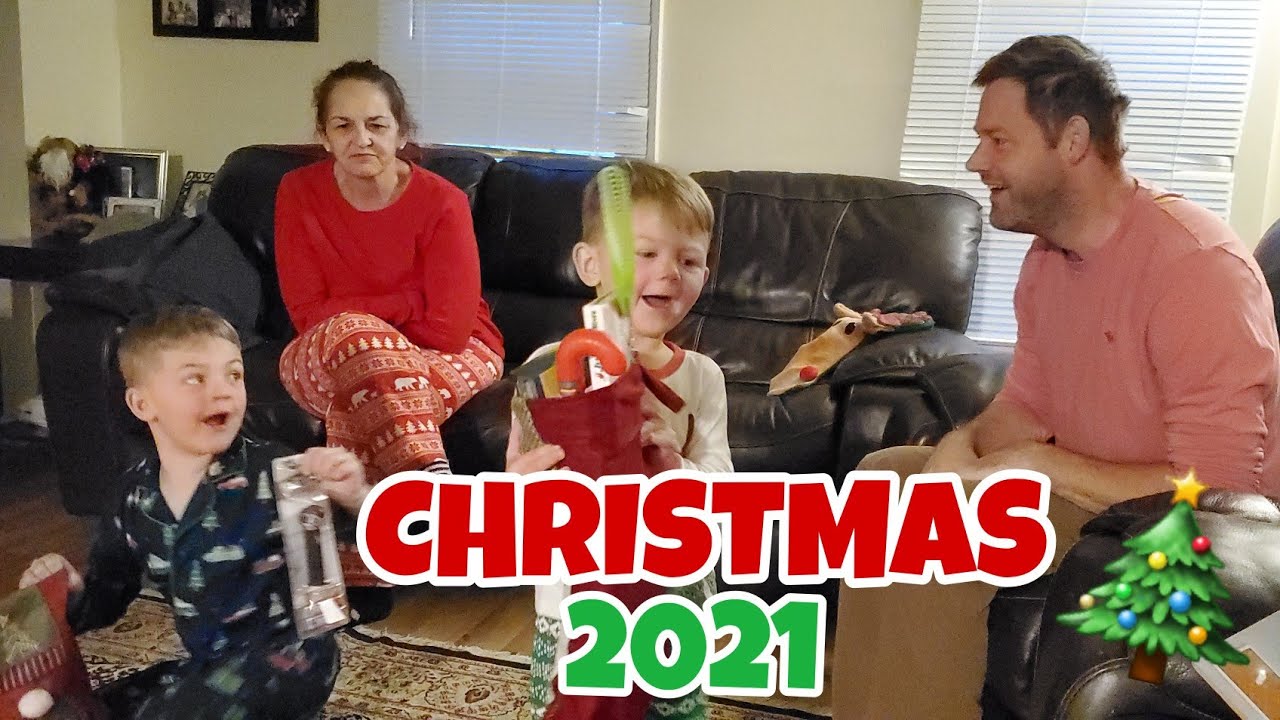 MERRY CHRISTMAS 2021 🎄~ I WENT INTO LABOR!! 🤰 - YouTube