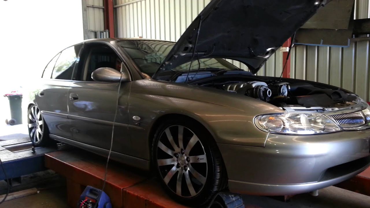 L67 vx commodore dyno run - YouTube