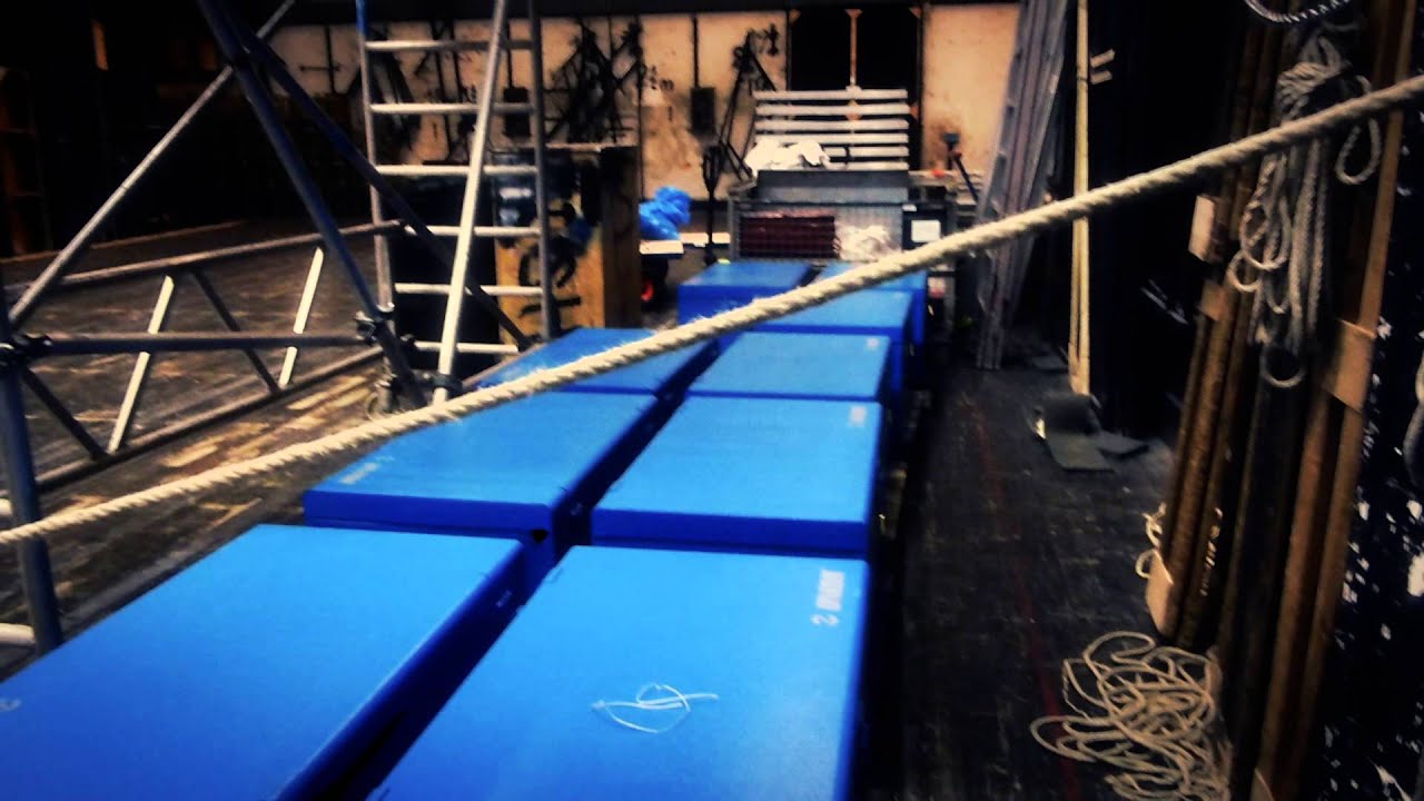 #7068, Backstage de teatro solo con objetos II [Efectos], Escenario y ...