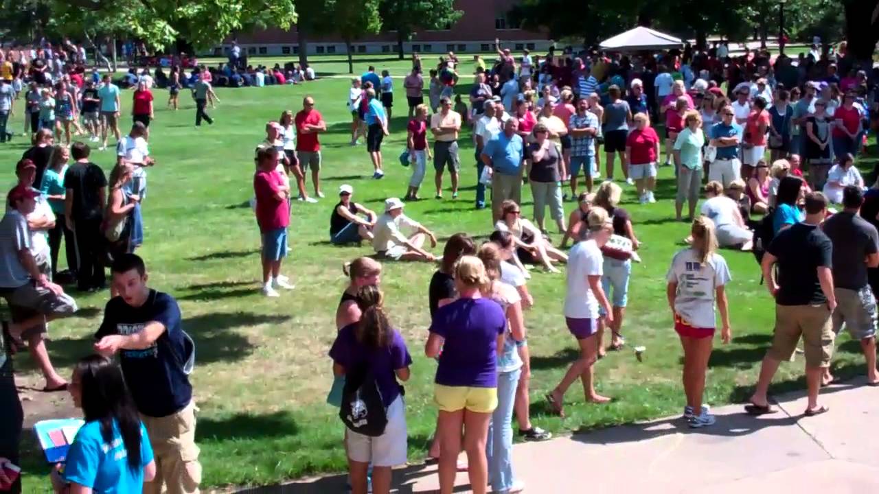 Coe College First-Year Student Bell Ringing - YouTube