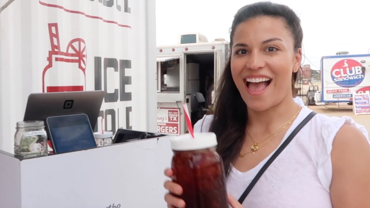 Lexi and Hunter Pence Visit Magnolia Market | Waco, TX - YouTube