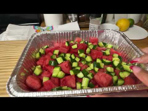 Hello guys, let’s make salad 🍉 🥒🧀😍￼
