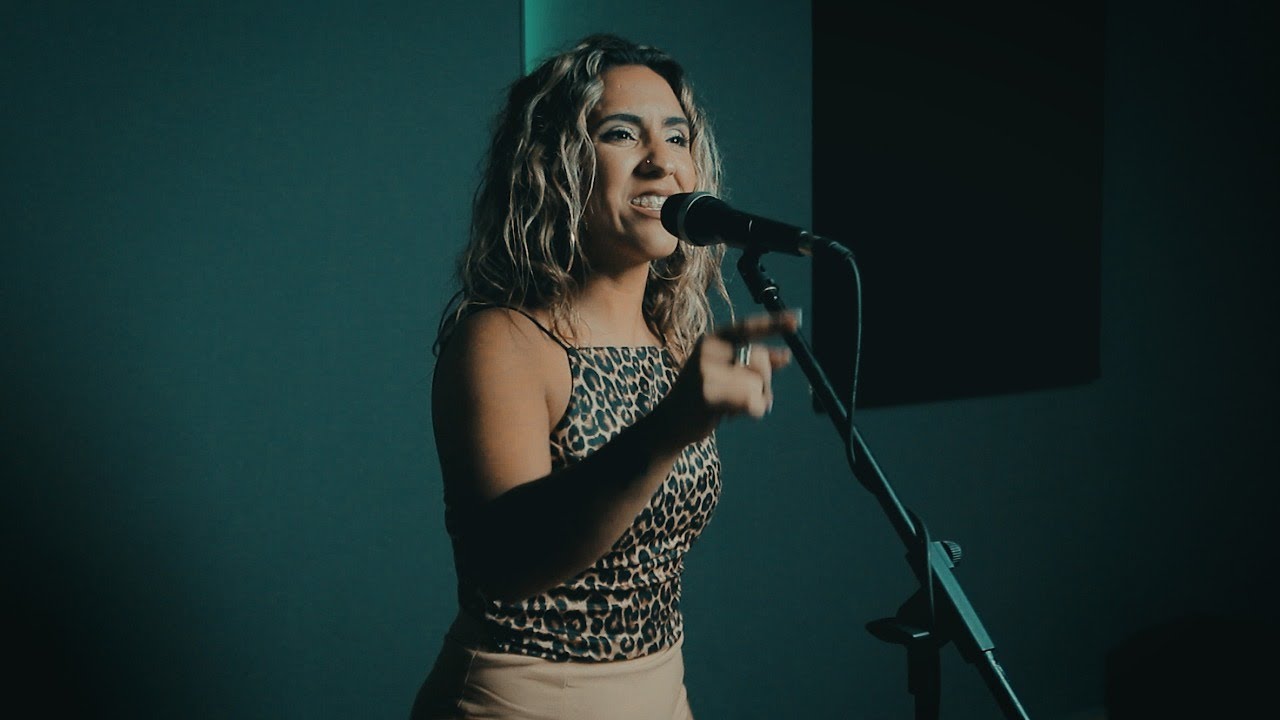 KARMA- ANGELA LEIVA - COVER ANITA LEYES - YouTube
