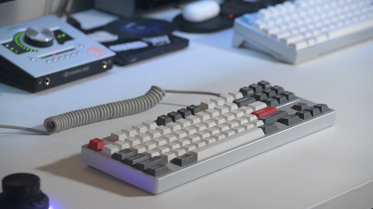 Matrix 1.2 og with lubed Durock L7 Switches - YouTube