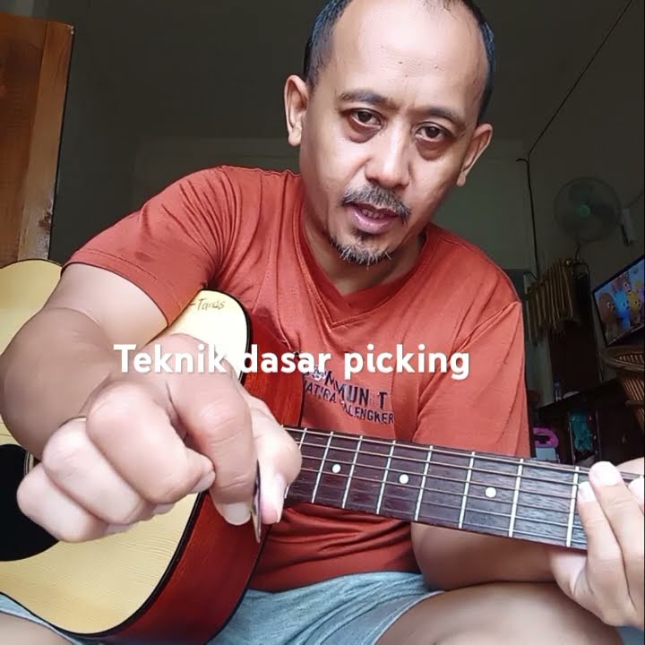 Belajar Gitar l Teknik dasar menggunakan pick - YouTube