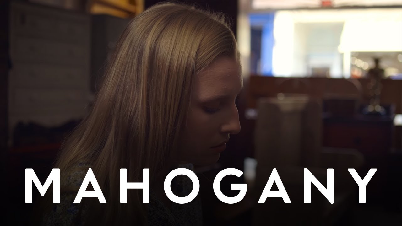 Billie Marten - Teeth | Mahogany Session - YouTube