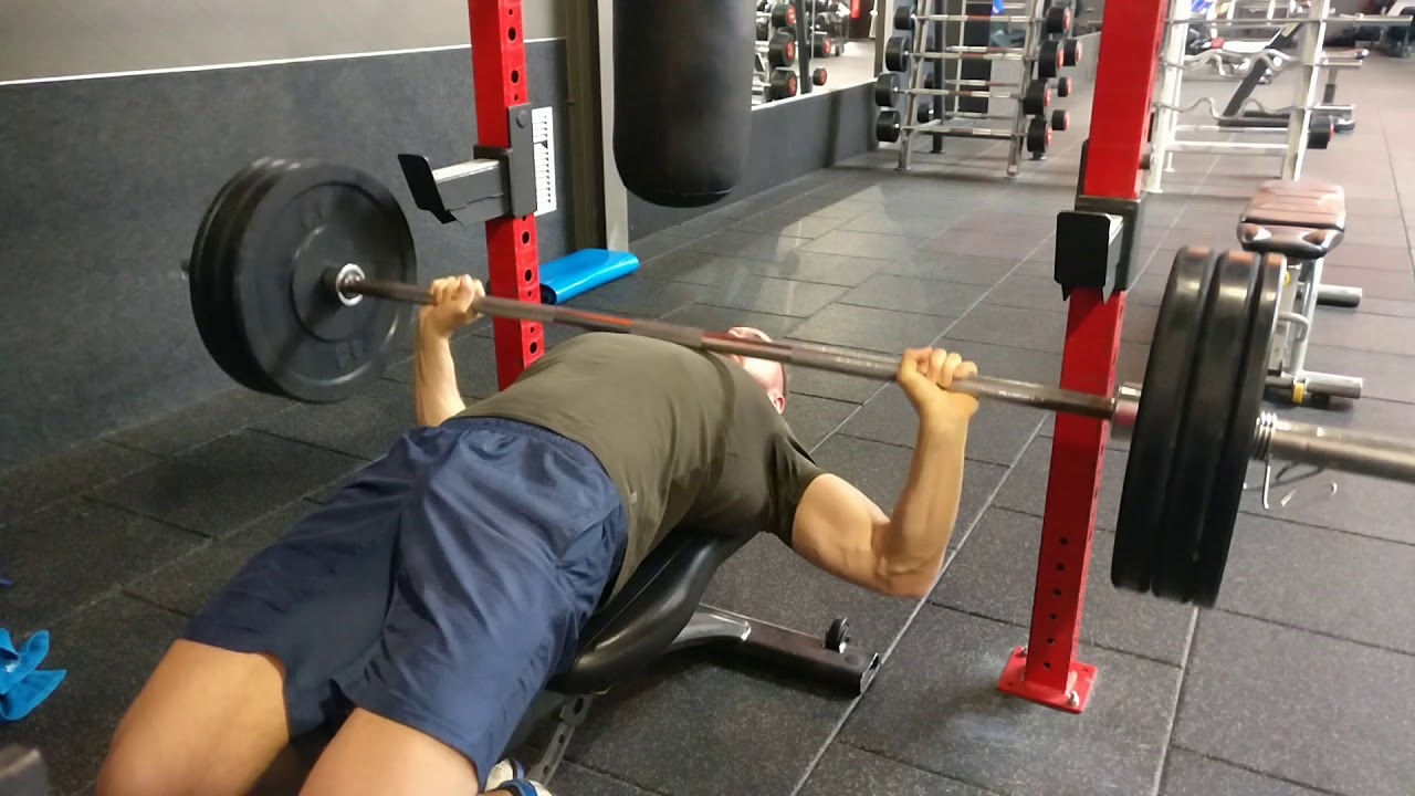 Bench Press - 4x12@70kg 4/4 - YouTube
