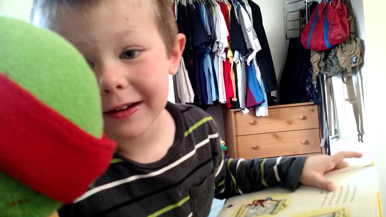 Grayson reading a book - YouTube