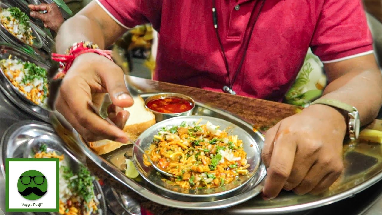 Jhakas Maratha Breakfast in Pune | Indian Street Food | Veggiepaaji ...