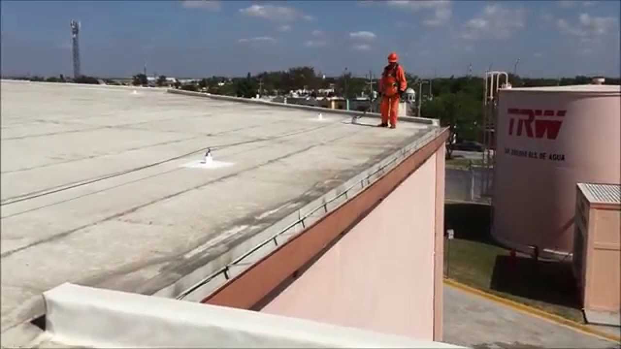 Línea de vida para tránsito horizontal sobre techo de membrana - YouTube
