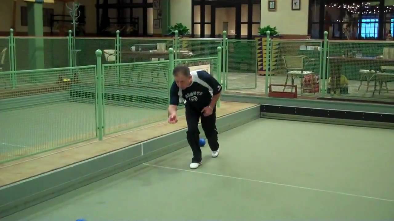 A Look At Bocce Pointing Styles.mp4 - YouTube
