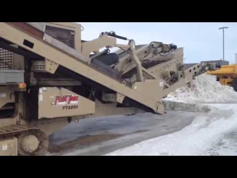 Kolberg-Pioneer FT4250 Portable Crusher - YouTube