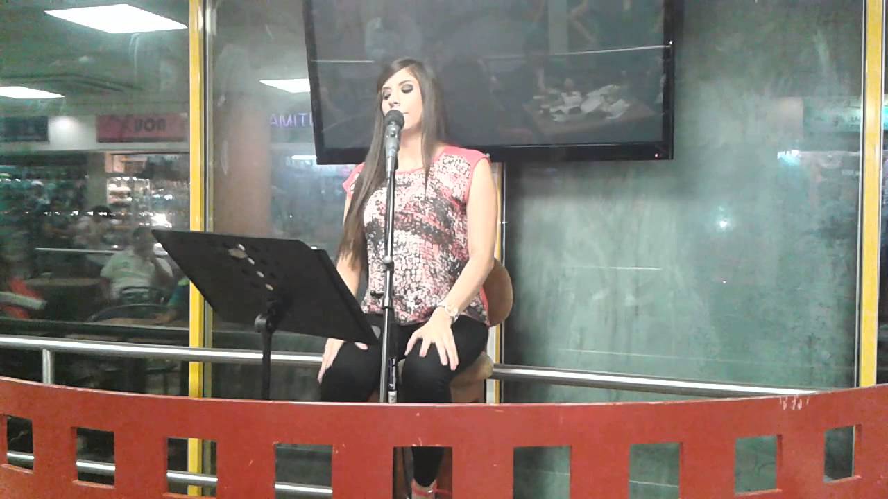 Andrea Bolaños R. - Amor Eterno - YouTube