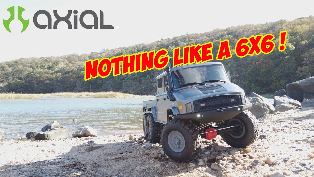Axial UMG 10 6x6 - YouTube