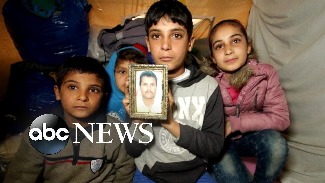 Appalling conditions inside Syrian refugee camp on Lesbos - YouTube