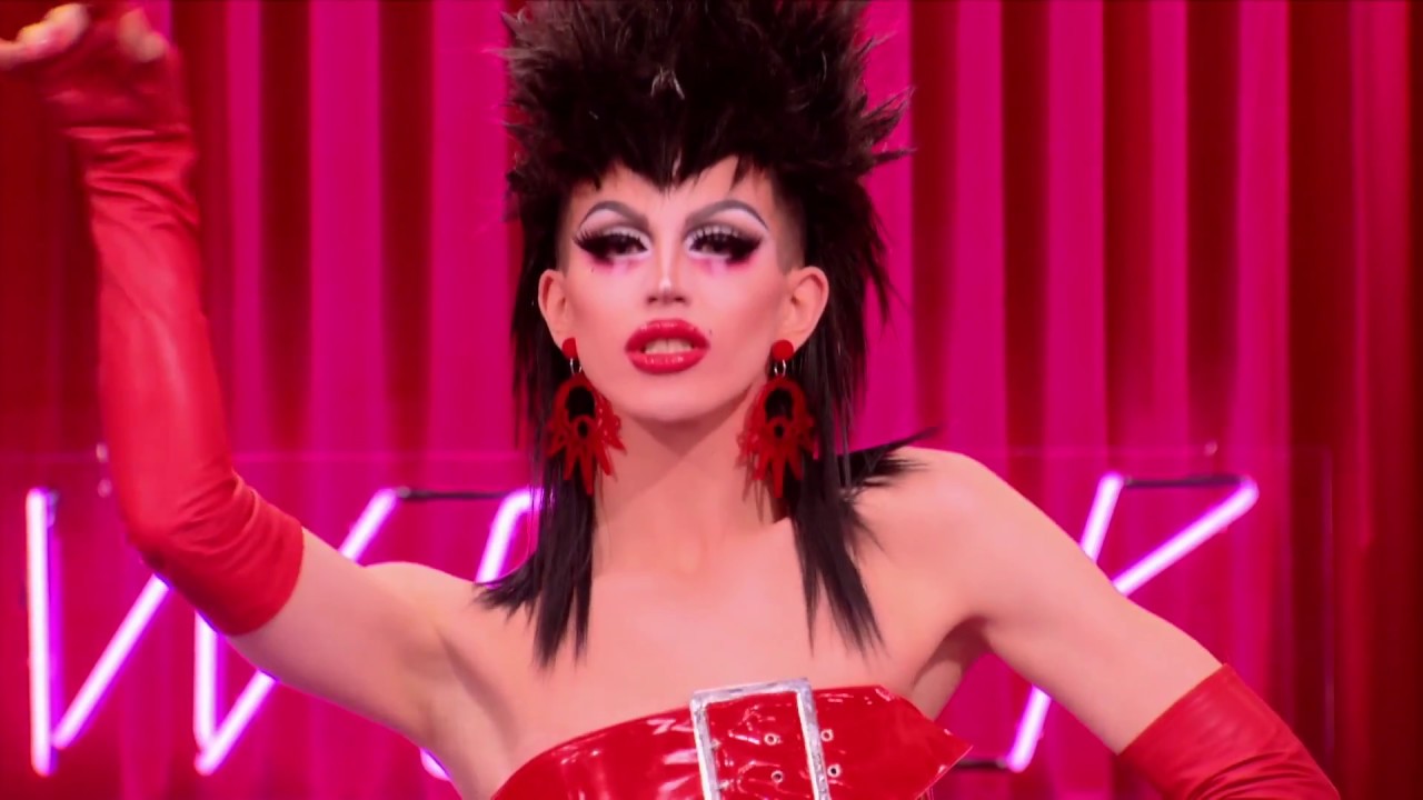 All Of Aquaria's Runway Looks - YouTube