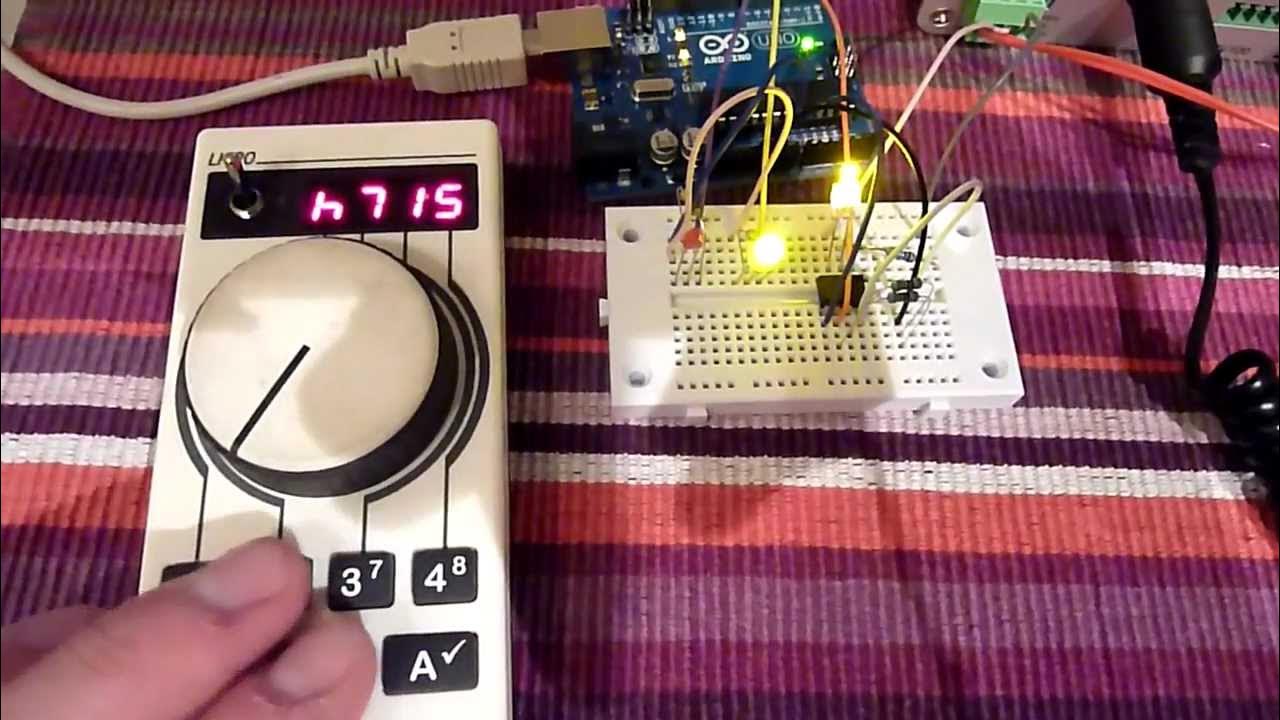 Arduino DCC decoder on Lenz DCC system - YouTube