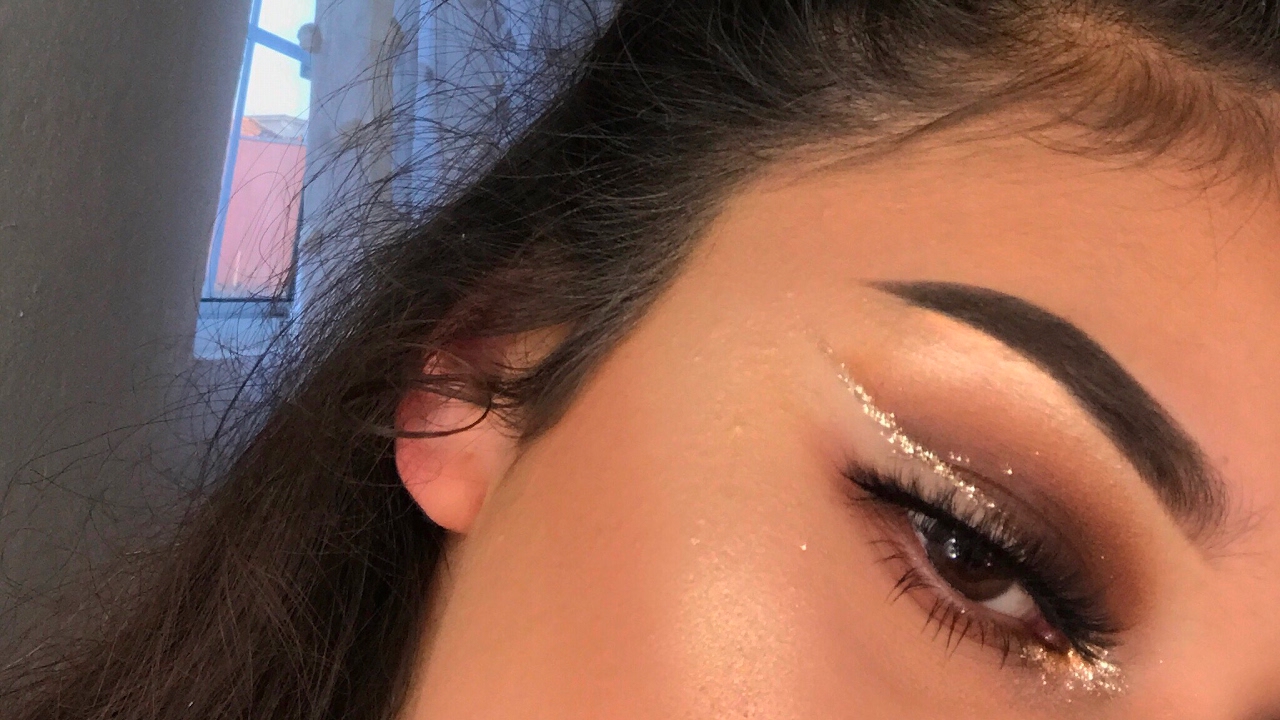 Floating Liner Look - YouTube