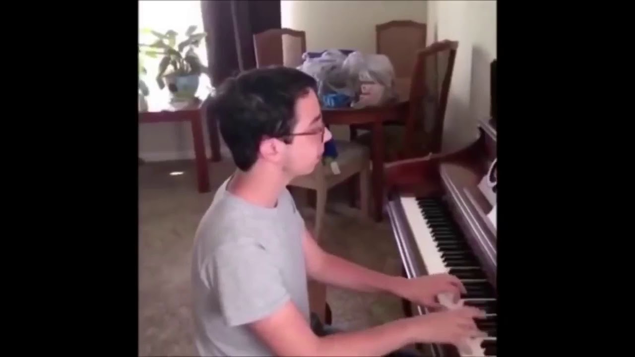 I’m a believer piano vine but without the bass boosted part - YouTube