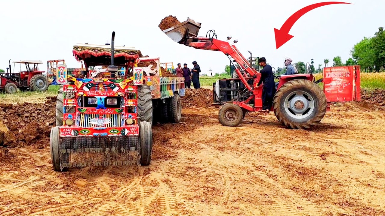 Jcb Red Colour Loader Fully Loading Mud in Tractor with Trolly - YouTube